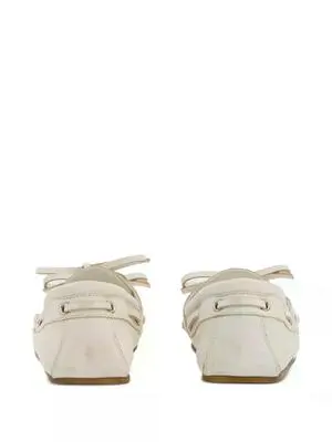 Gucci Logo Plaque Boat Shoes - White