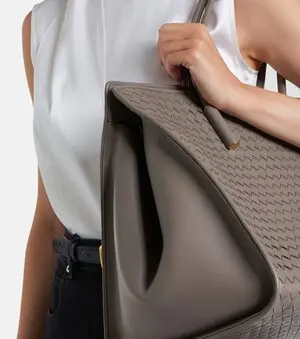 Bottega Veneta Barbara Medium Leather Top-handle Bag - Grey