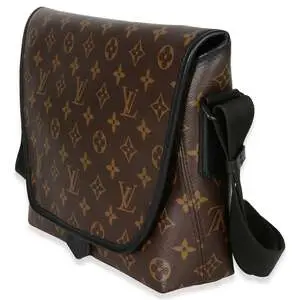 LOUIS VUITTON Monogram Macassar Canvas Magnetic Messenger