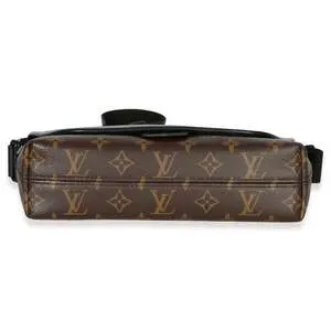LOUIS VUITTON Monogram Macassar Canvas Magnetic Messenger