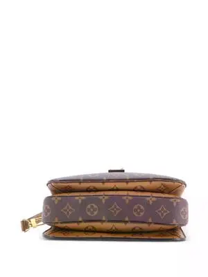 LOUIS VUITTON Pochette Metis Reverse Monogram Canvas - Brown