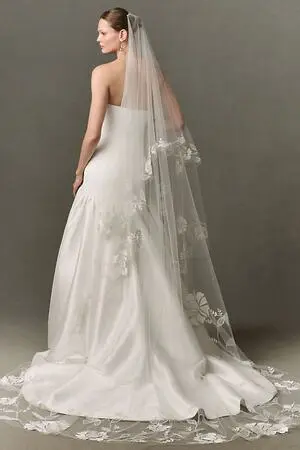 ENAURA Floral Embroidered Cathedral Veil