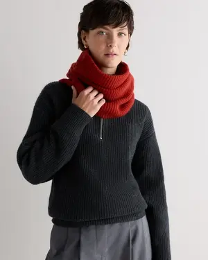 Quince Mongolian Cashmere Snood Dune Red
