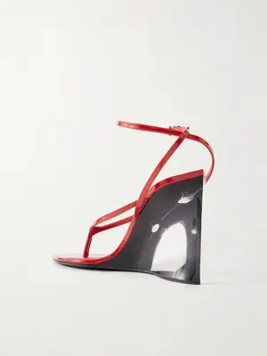 Alaïa Tong 90 Patent-leather Wedge Sandals - Red