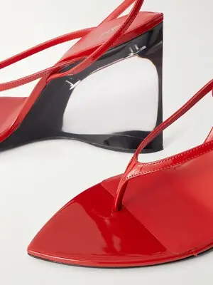 Alaïa Tong 90 Patent-leather Wedge Sandals - Red