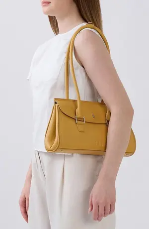 BEHNO Coco Baguette Pebble Leather Shoulder Bag - Bisque