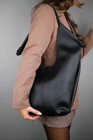 PROLOGUE SHOES Santana Slouchy Shoulder Bag - Black
