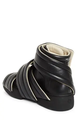 MAISON MARGIELA Future High Top Sneaker - Black