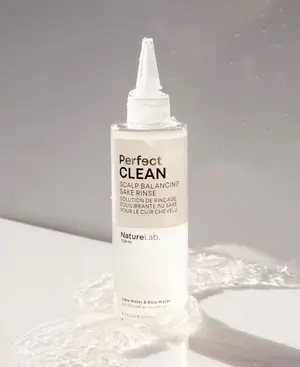 NATURELAB TOKYO Perfect Clean Scalp Balancing Sake Rinse