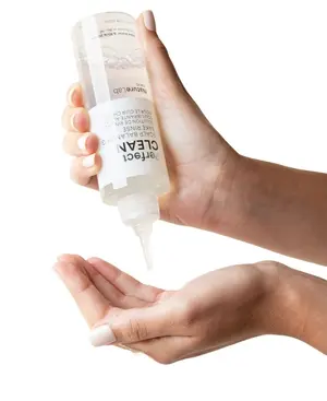 NATURELAB TOKYO Perfect Clean Scalp Balancing Sake Rinse