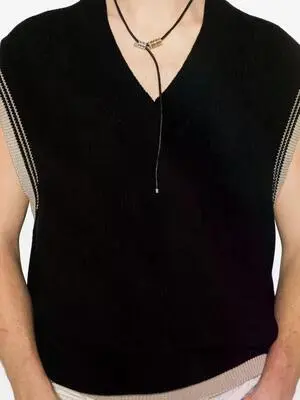 AMARANTO V-neck Vest