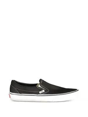 VANS Classic Slip-on Sneakers