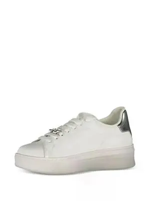 GAELLE PARIS Logo-plaque Sneakers