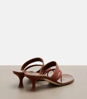 Manolo Blahnik Susa Leather Thong Sandals - Brown