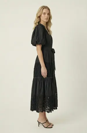MODENAIRE V-neck Lace Paneling Midi Dress - Black