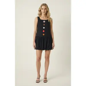 MODENAIRE Sleeveless Floral Applique Mini Dress With Bubble Hem - Black
