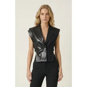 Modenaire Sleeveless Vests For Women