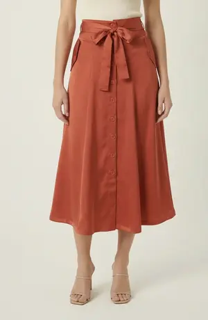 Modenaire Fitted Skirts