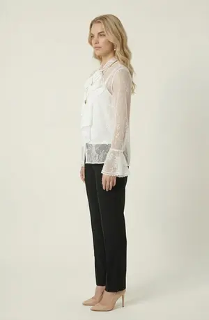 MODENAIRE Sheer Lace Bow-tie Ruffle Blouse