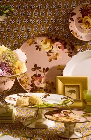 MACKENZIE-CHILDS Wild Rose Round Tray - Mauve