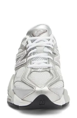 NEW BALANCE 9060 Sneaker