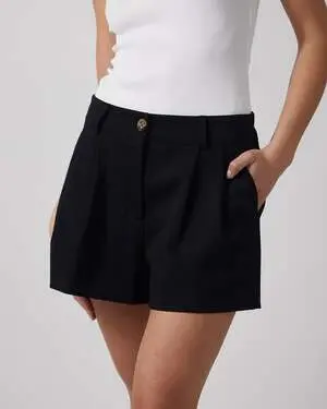 WAKAKUU Tailored Pleated Shorts - Black