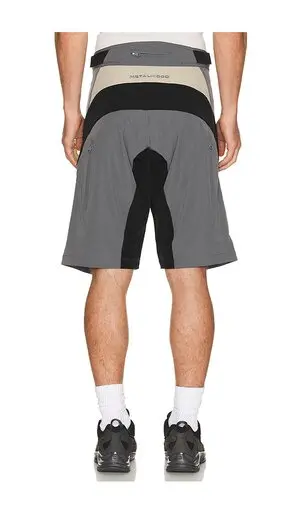 METALWOOD STUDIO Machine Short