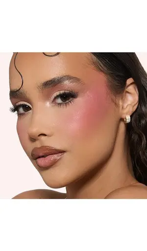 HUDA BEAUTY Blush Filter Blurring Blushlighters Palette - Rose Berry