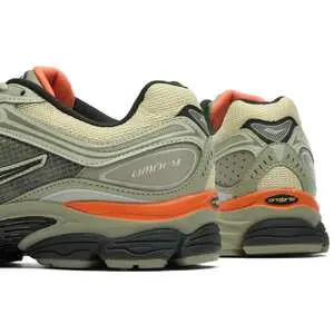 Saucony Progrid Omni 9 Sneaker - Stone/alfalfa