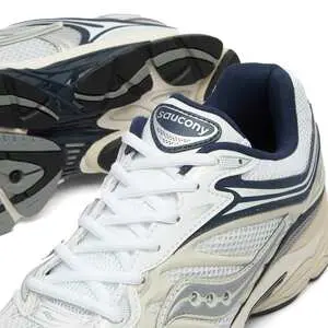 Saucony Progrid Omni 9 Sneaker - White/navy