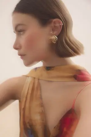 Anthropologie Chunky Swirl Post Earrings - Gold