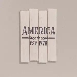 TRANSPAC Wood Patriotic America Slat Decor