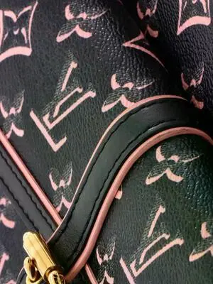 LOUIS VUITTON Onthego Monogram Canvas Mm Tote Bag