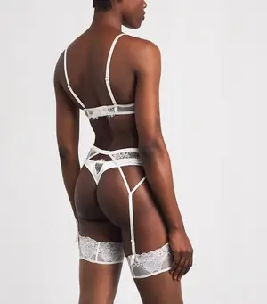 FLEUR DU MAL Lace Frankie Suspender Belt