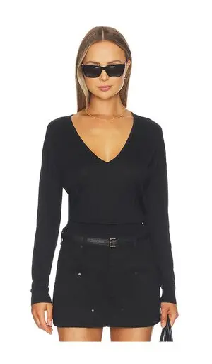 Renggli V Neck