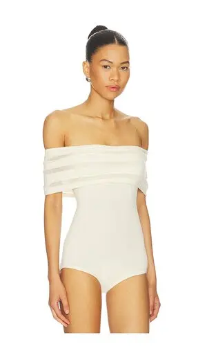 ISA BOULDER Stacks Top