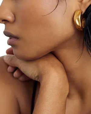 REISS Halle Hammered C Hoop Earrings - Gold