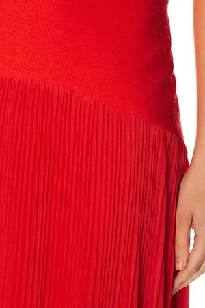 Alexis Sunniva Gown - Red