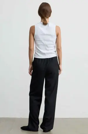 Almina Concept Classic Round Neck Tank