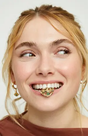 UNODE50 18k -plated Eye Ring With Green Crystal