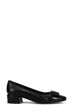 Vaneli Amiel Pump - Black