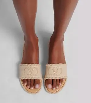 Valentino Garavani Vlogo Torchon Slides - Beige