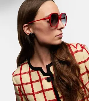 Valentino Garavani Light Vlogo Oversized Sunglasses - Red