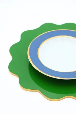 INNER CHILD Scalloped Lacquerware Placematsset Of 2 - Green