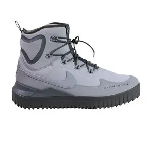 Nike Wild Mid High-top Sneakers
