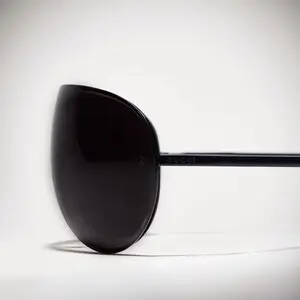 Gucci Mask Frame Sunglasses - Black