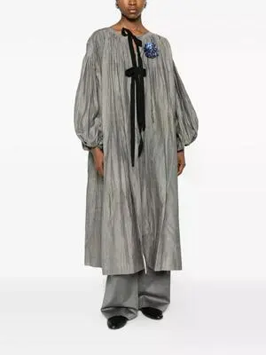 Soh Crinkled Corsage-detail Coat