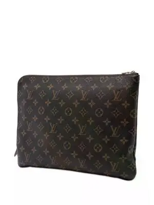 LOUIS VUITTON 2018 Monogram Etui Voyage Mm Clutch - Brown