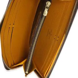 LOUIS VUITTON Monogram Canvas Zippy Wallet