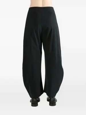 AMOMENTO Curved-leg Trousers - Black